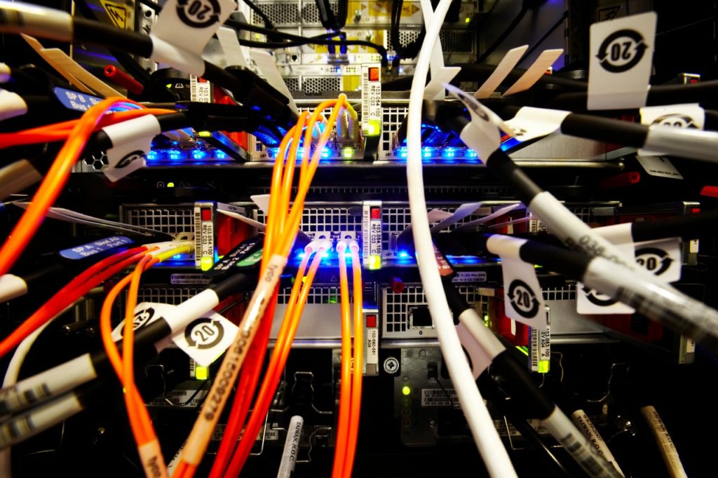 Transforming Machine Learning Deployment: The Rise of Algorithmia fxis.ai