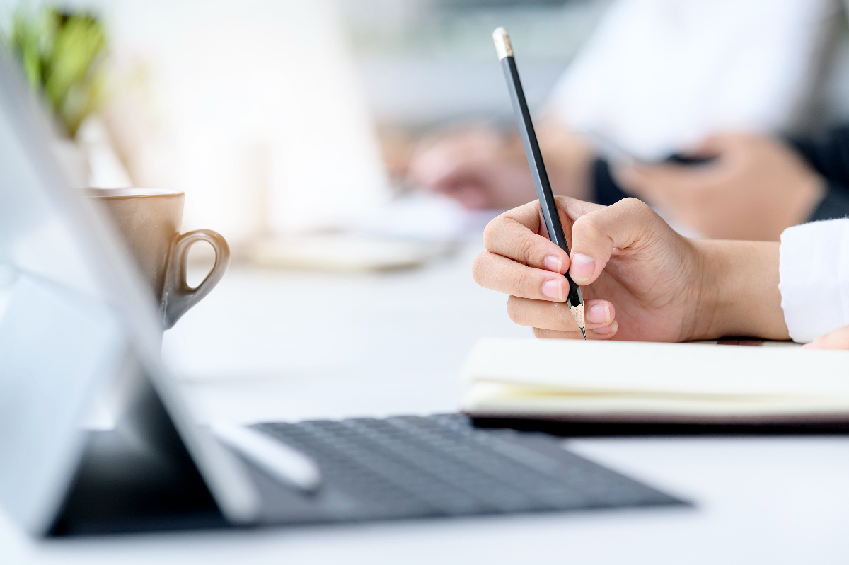 Google's NotebookLM: Expanding AI-Powered Note-Taking Globally fxis.ai