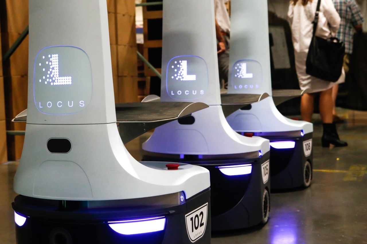 Unlocking Collaboration: How LocusBots Revolutionize Warehouse Efficiency fxis.ai
