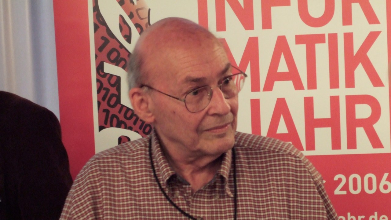 Remembering Marvin Minsky: A Trailblazer in AI and Computer Science fxis.ai