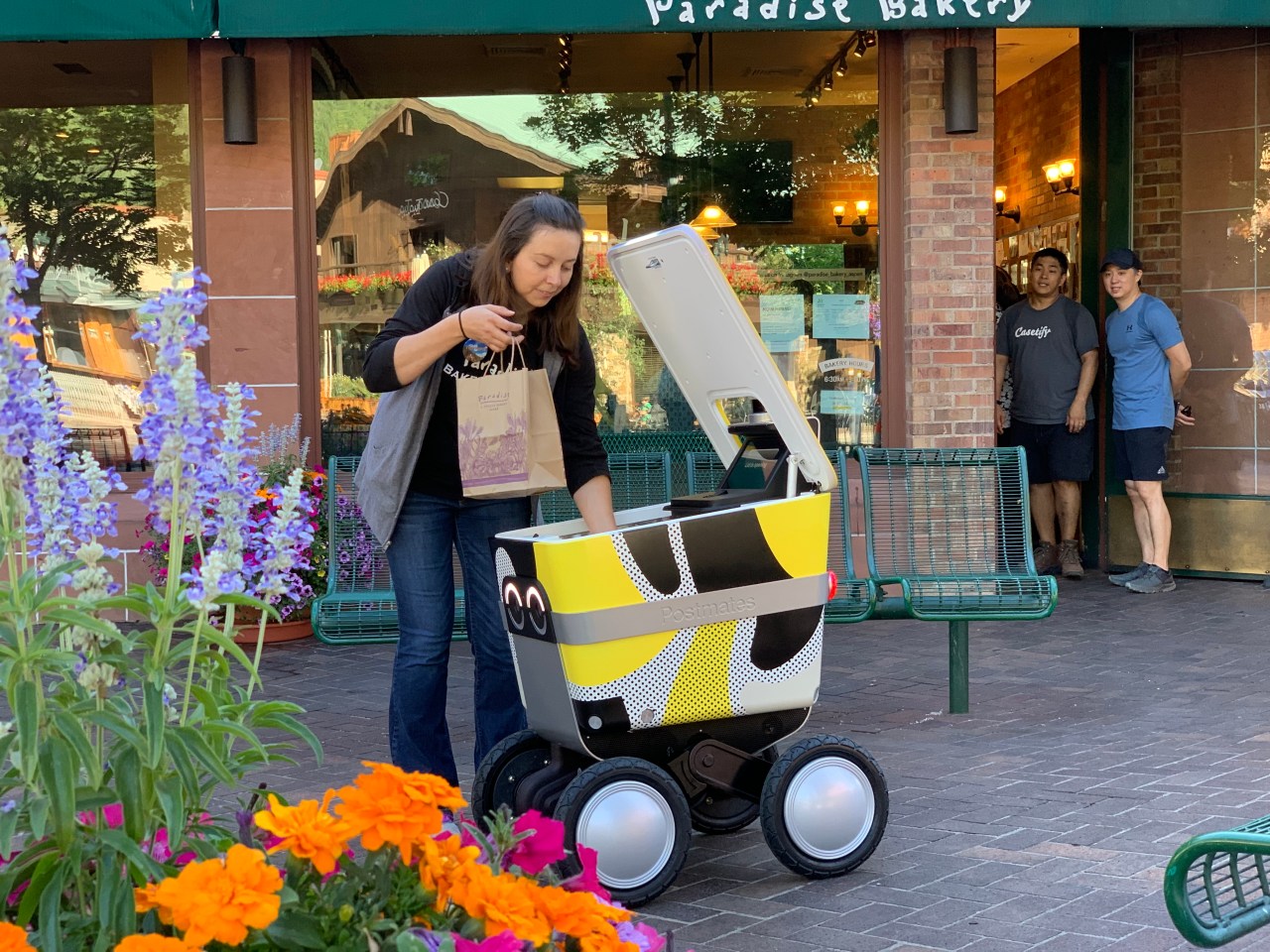 Postmates’ Pioneering Permit for Sidewalk Delivery Robots: A New Era in ...