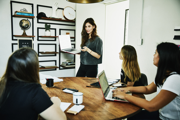 Revolutionizing Presentations: The Rise of Prezent.ai fxis.ai